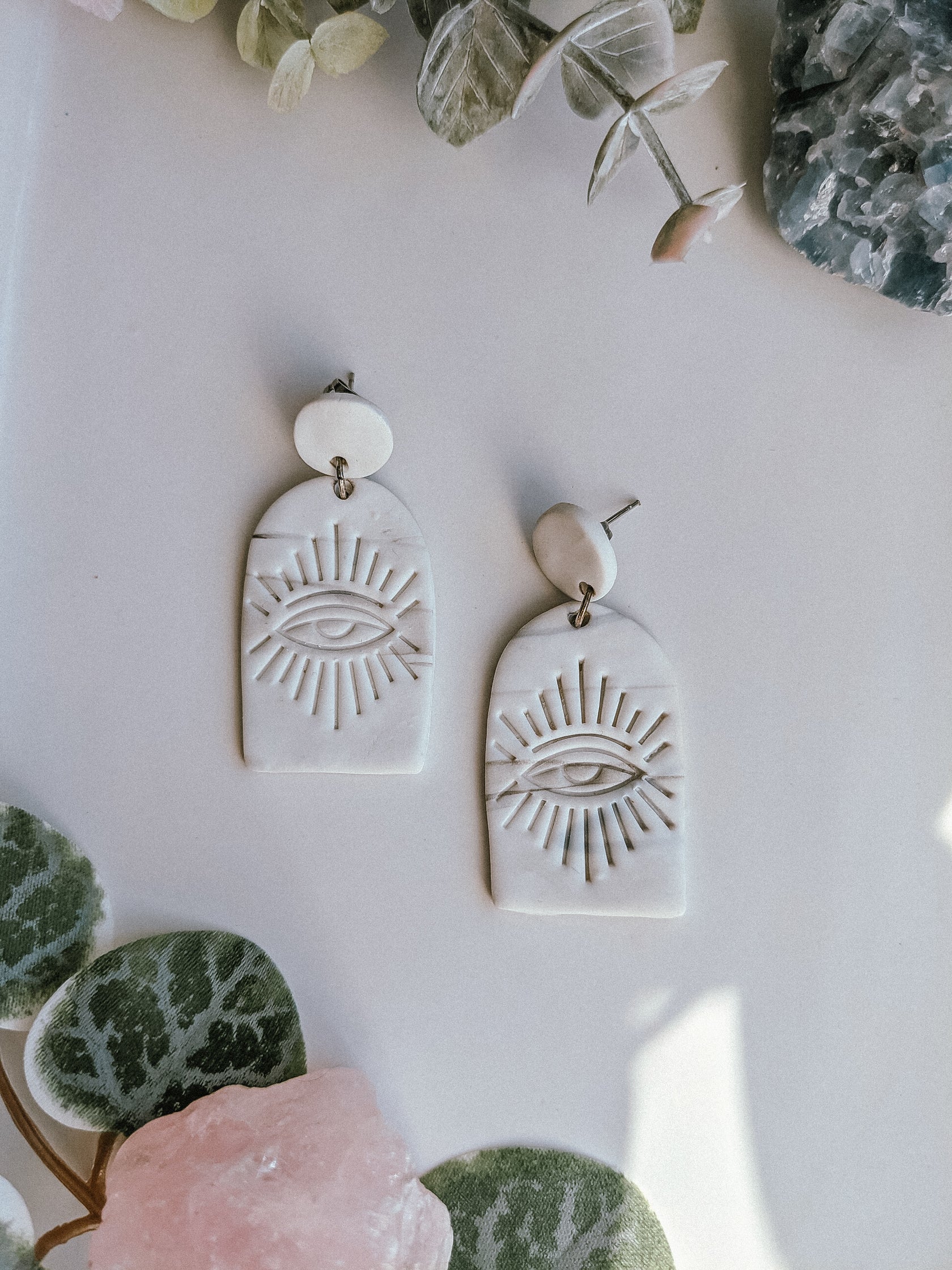 All Seeing Eye – The Timid Wolf